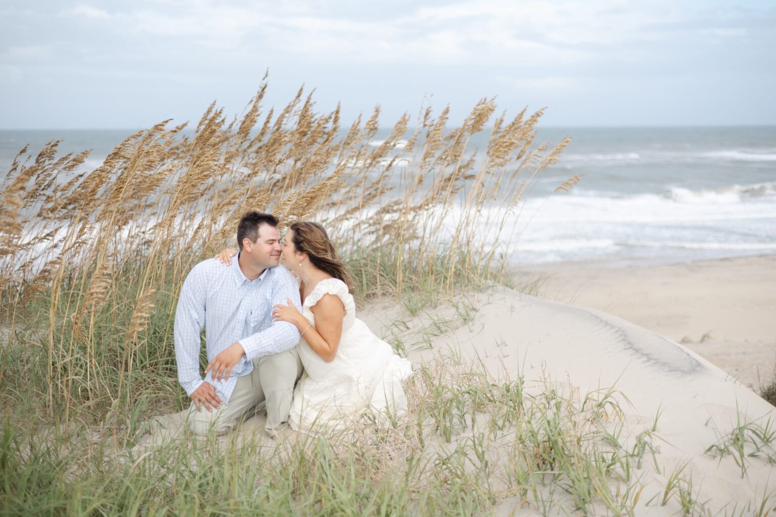 Kenslee & Sam’s Coastal Beach Engagement – Courtney Hathaway Photography – Serving the Outer ...
